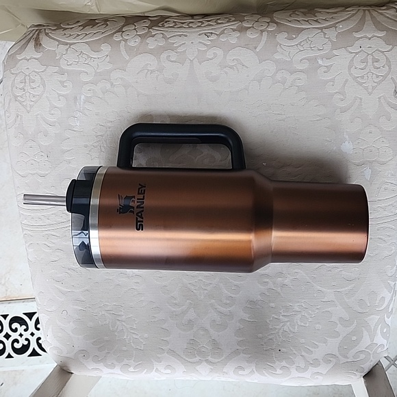 Stanley | Dining | Stanley Adventure Quencher H2 Flowstate 40 Oz ...